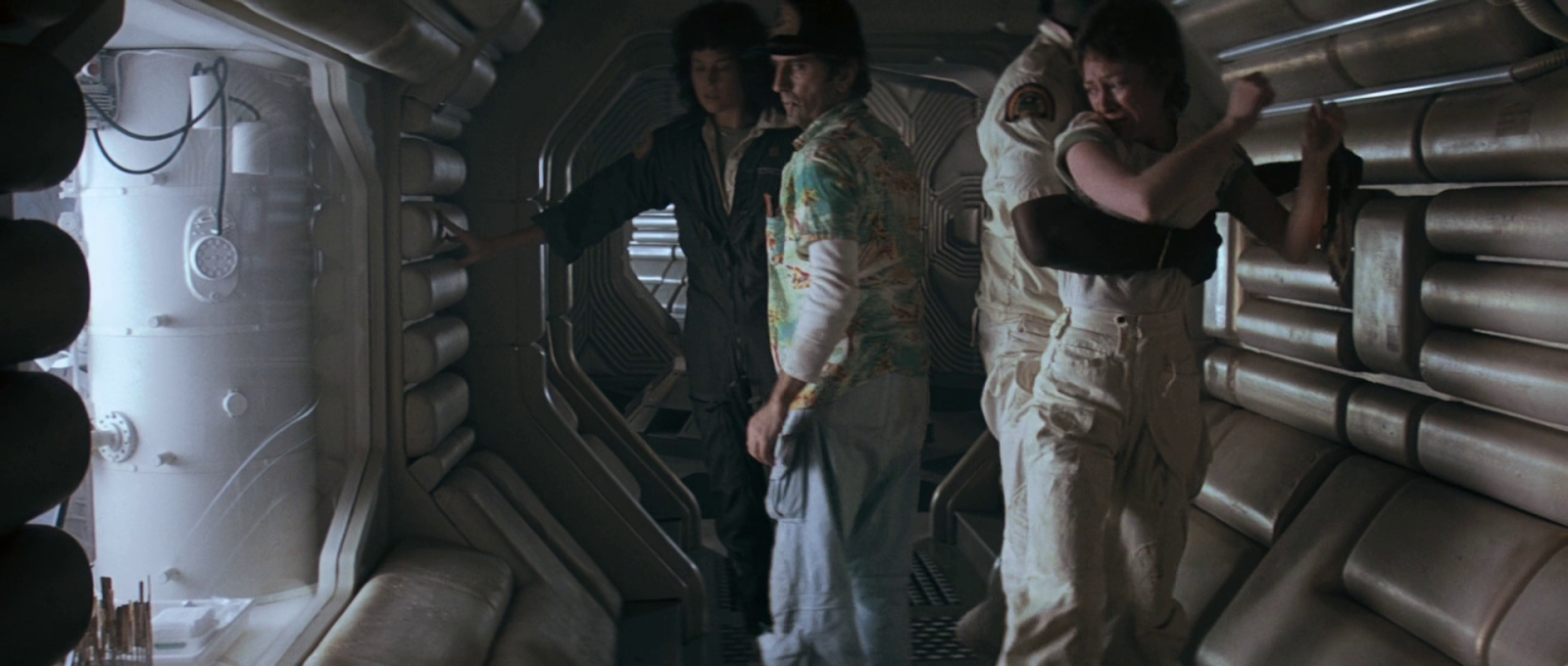 Alien Explorations: Alien: Outside the medical bay