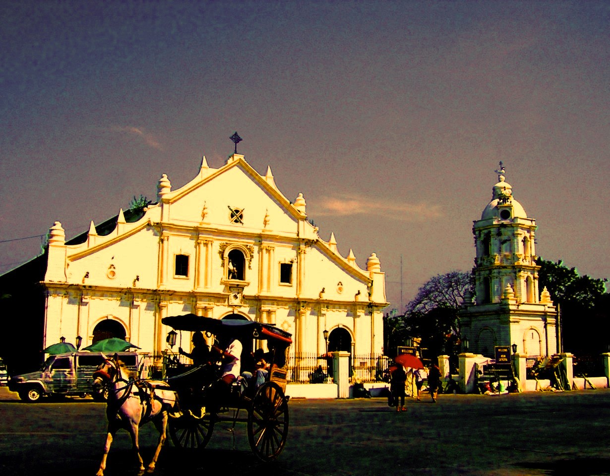 Living with Nature - School on Blog by Dr. Abercio V. Rotor: Old Vigan ...