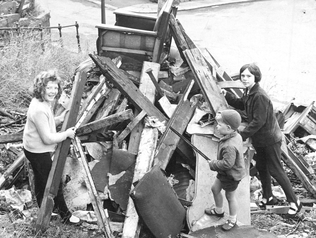 Haslingden Old and New...: Bonfire Night at Martin Croft in the 1950's