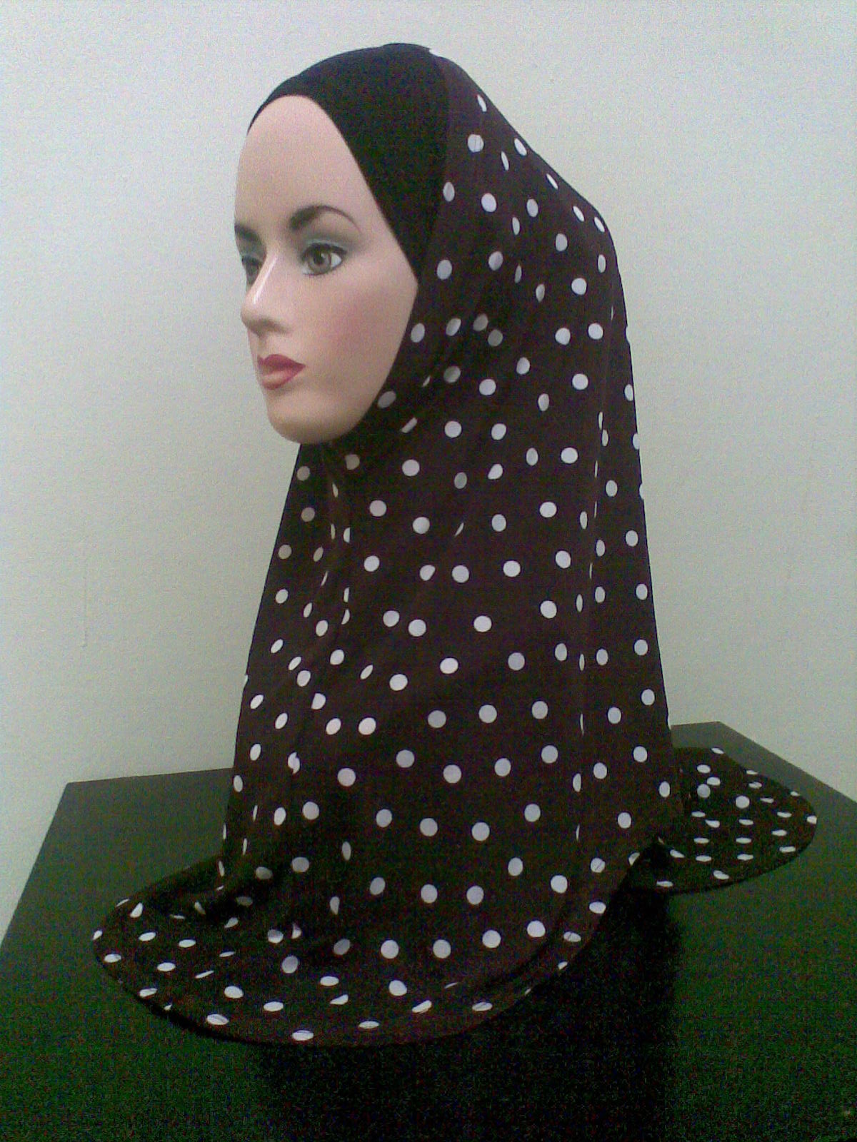 Stylish Contemporary Hijabs by Carmilla Danial: Polka Dot Syria Hijab ...