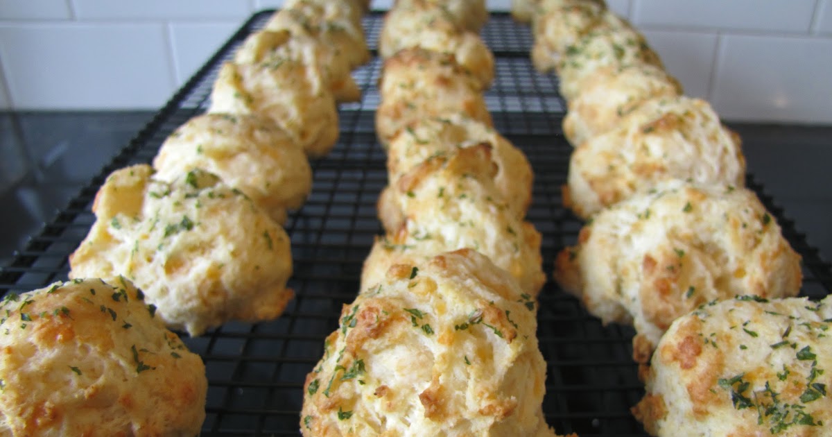 Mennonite Girls Can Cook: Garlic Cheese Biscuits