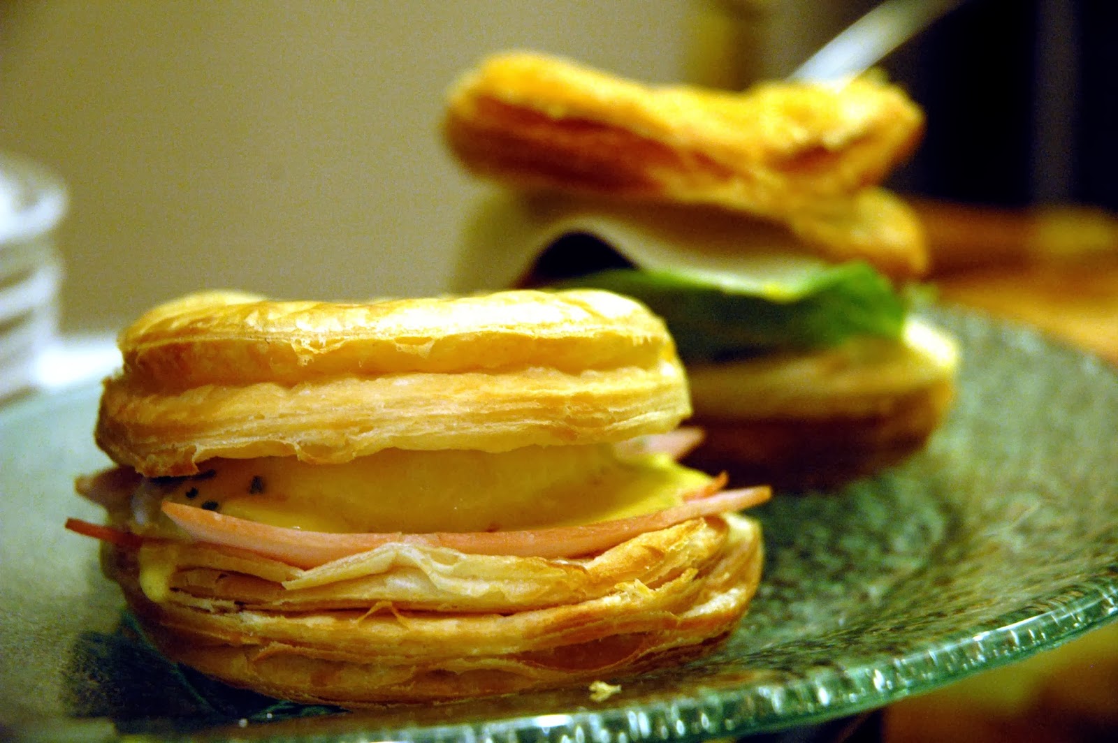 DUDE FOR FOOD: Cronuts Any Way You Want It at Oakroom Restaurant & Bar