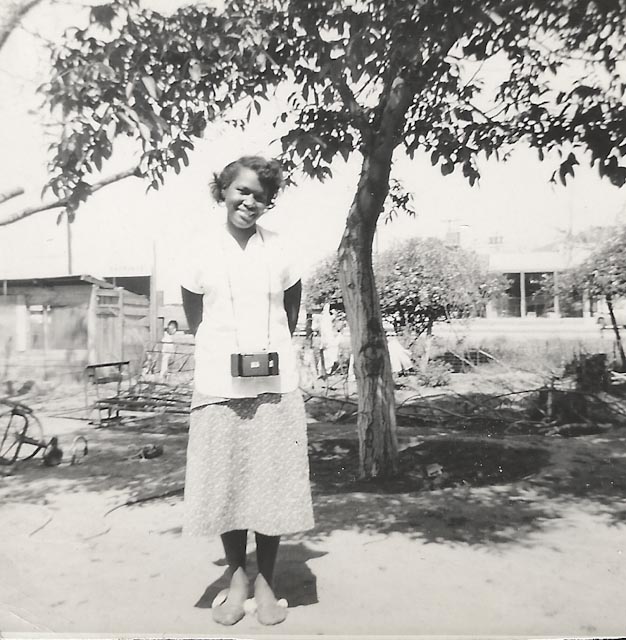 Lost & Found Photographs of Women With Cameras ~ Vintage Everyday