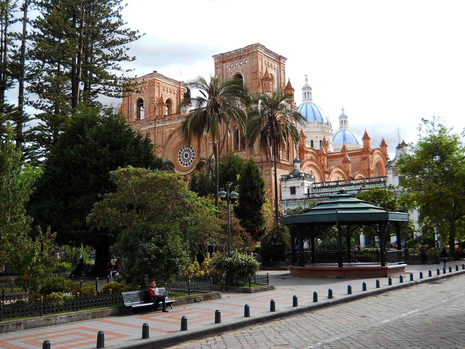 Super Dziennik 24: W stolicy San Escobar