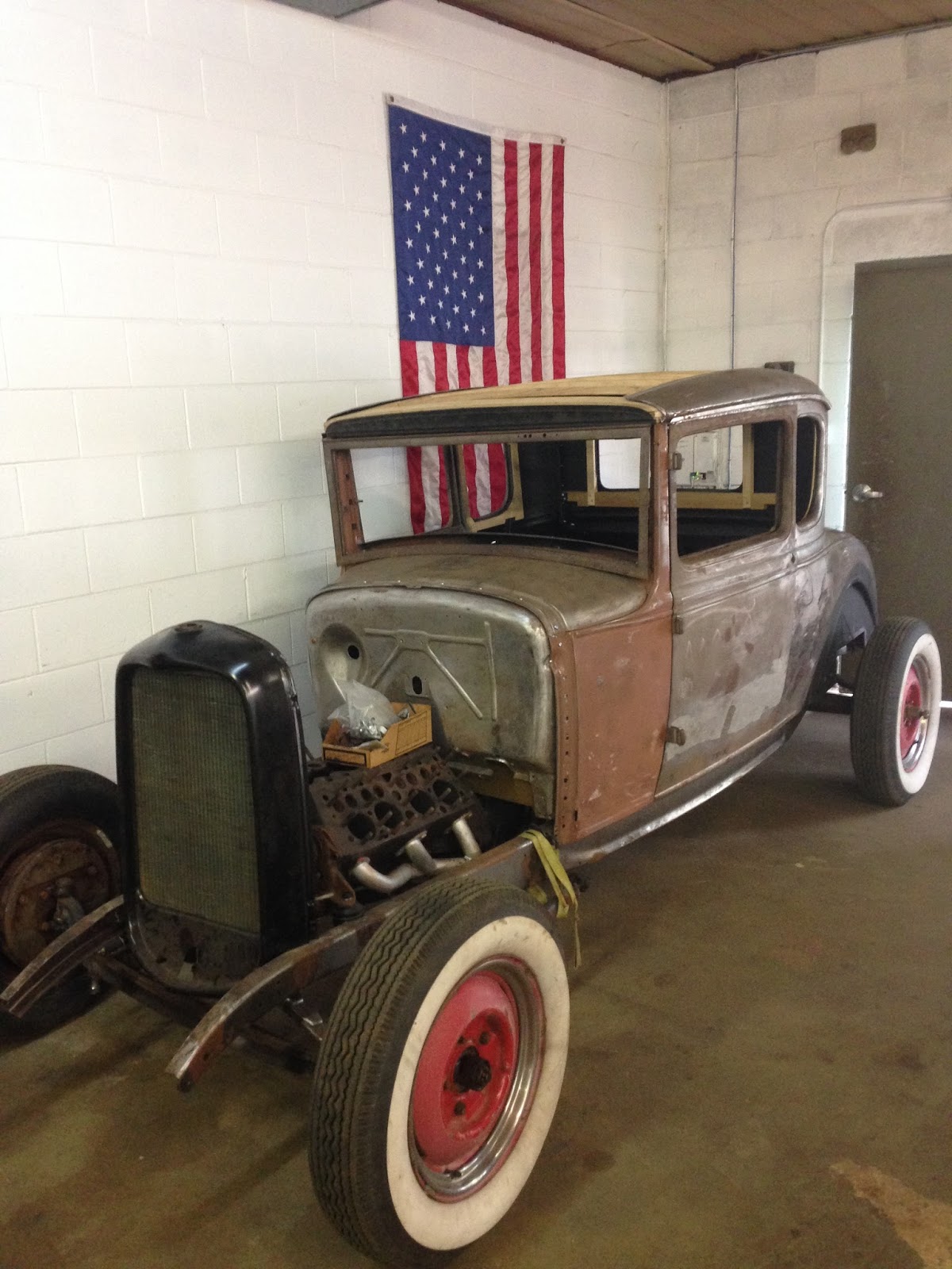 Joe Smith Early V8 & Hot Rod: Model A V8 Coupe Revisiting an old Favorite