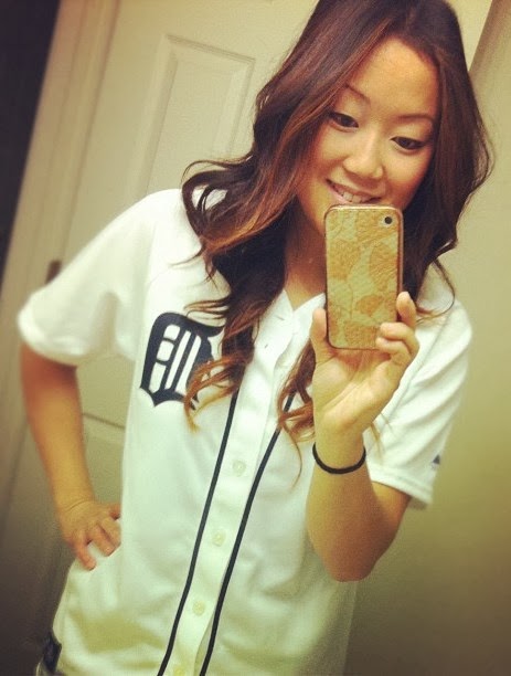 Beauty Babes Mlb Selfie Edition Detroit Tigers Sexy Baseball Fans Selfshots That Show Team