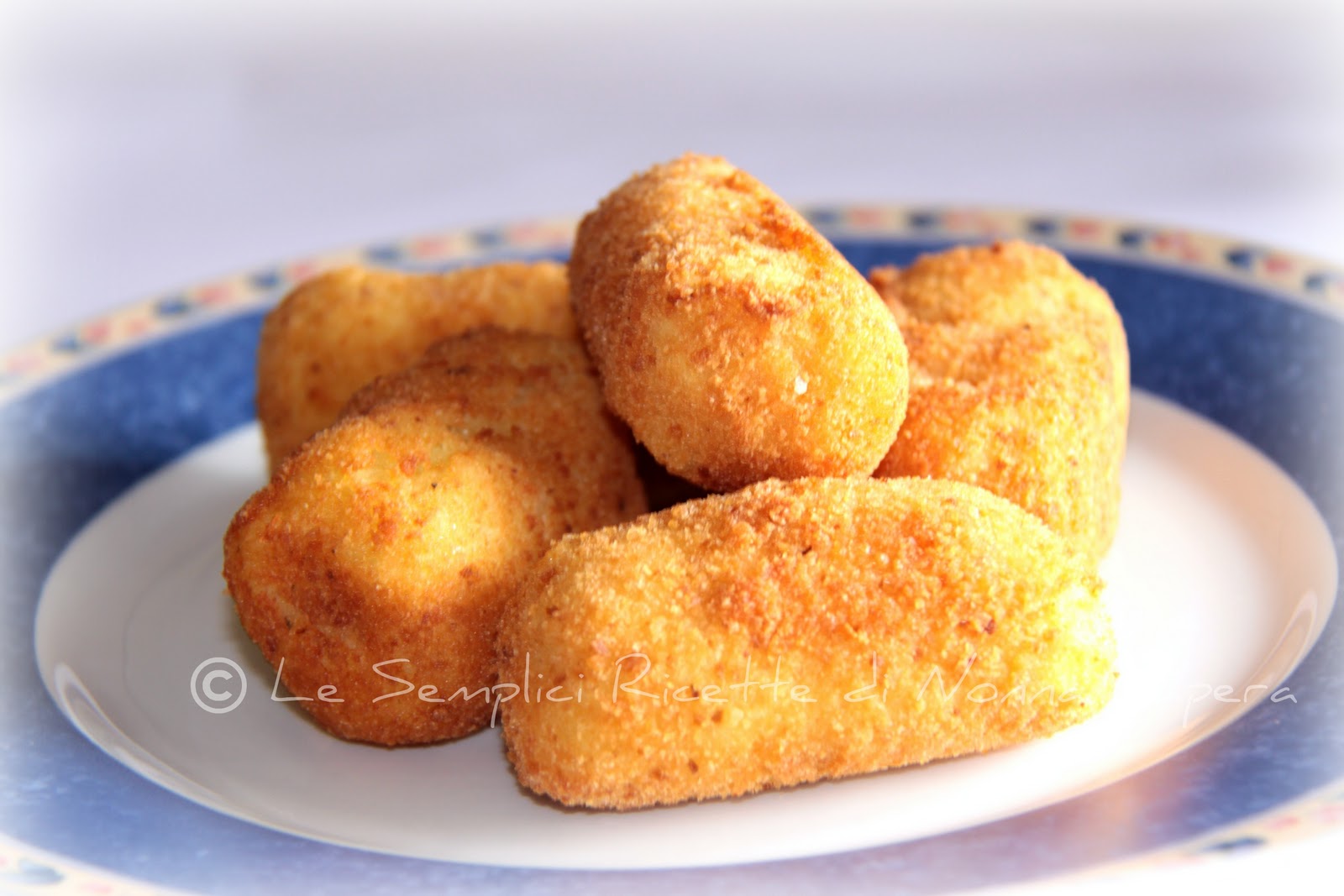 Le semplici ricette di Nonna Papera: CROCCHETTE CON MOZZARELLA E ACCIUGHE