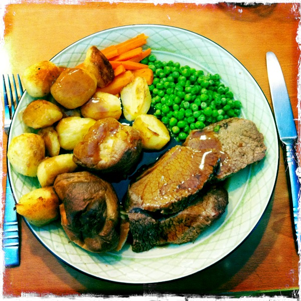 The Chronicles of The Feaseys: ENGLISH SUNDAY DINNER