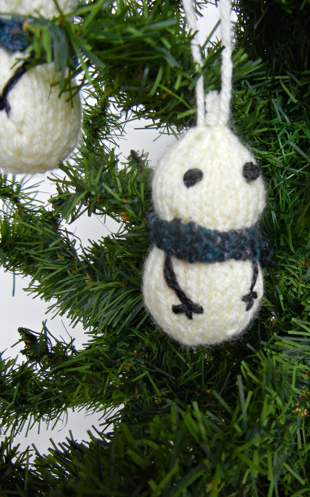 Nook Celebrating Snowmen nook-celebrating-snowmen