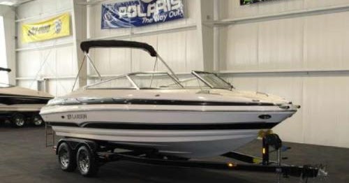 bateau du québec : Larson LXI 228