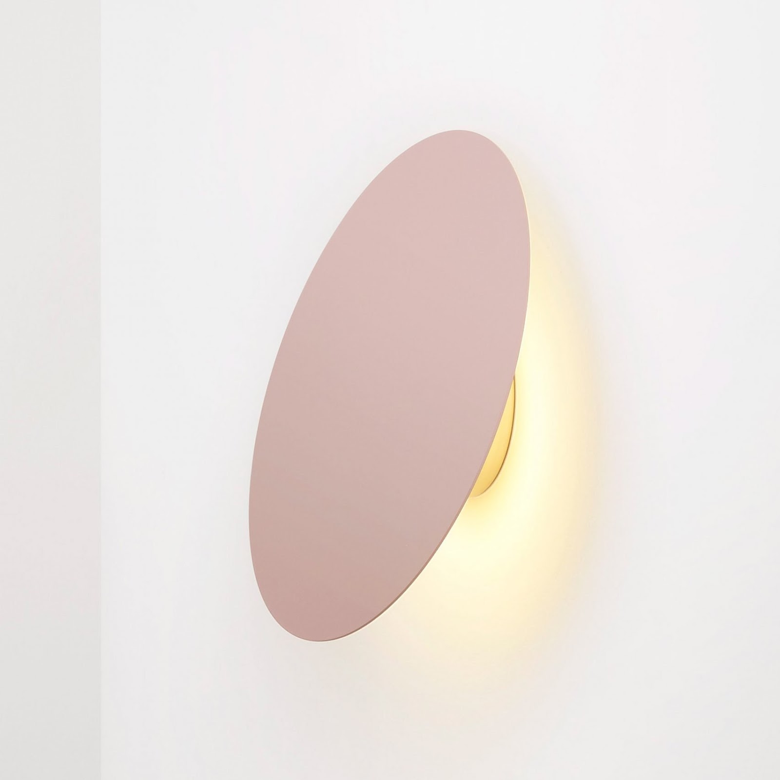 Ross Gardam's Polar wall lamp pivots to create rings of light - LED news