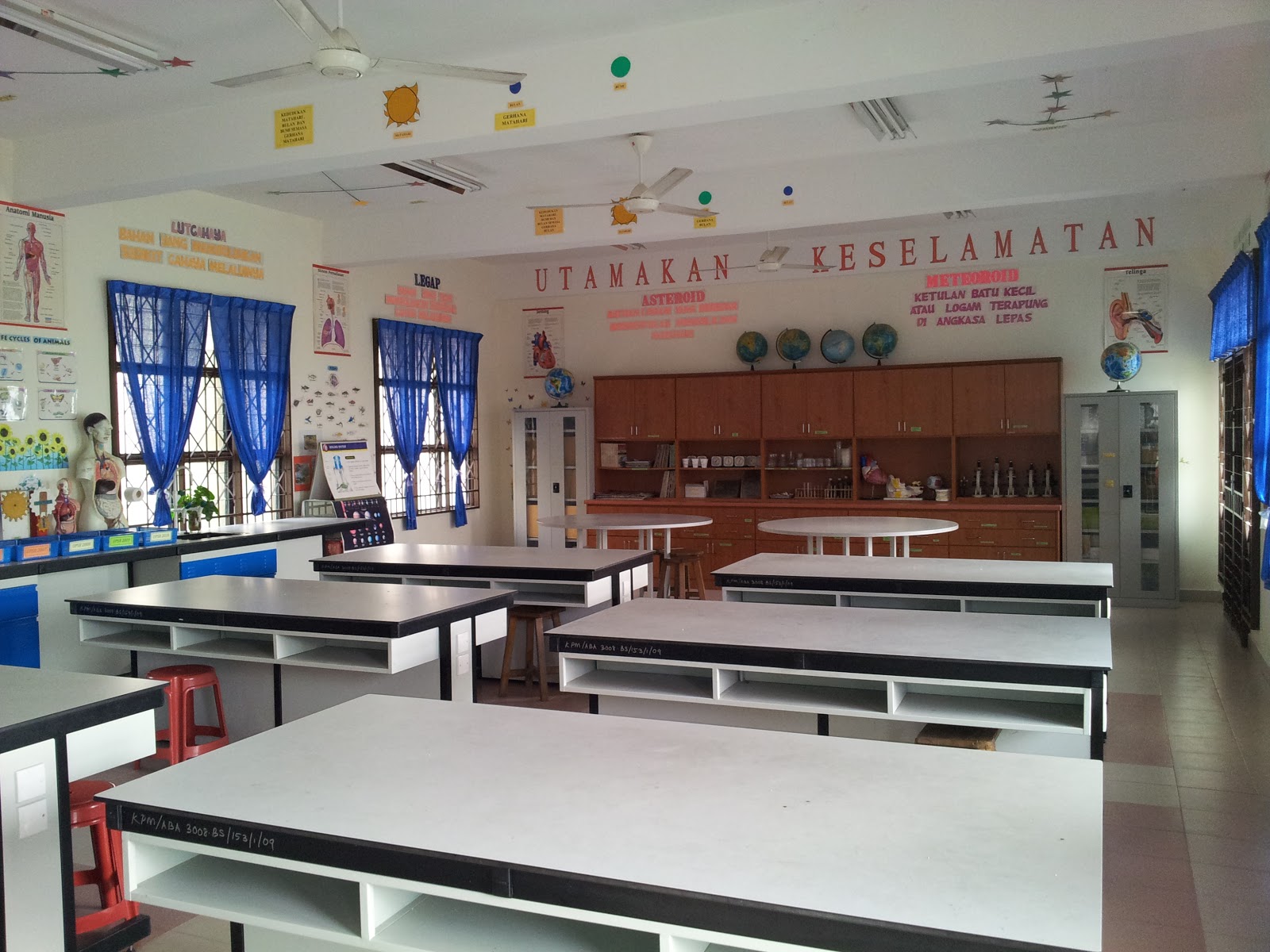 SERONOKNYA SAINS: Bilik Sains SKMJ