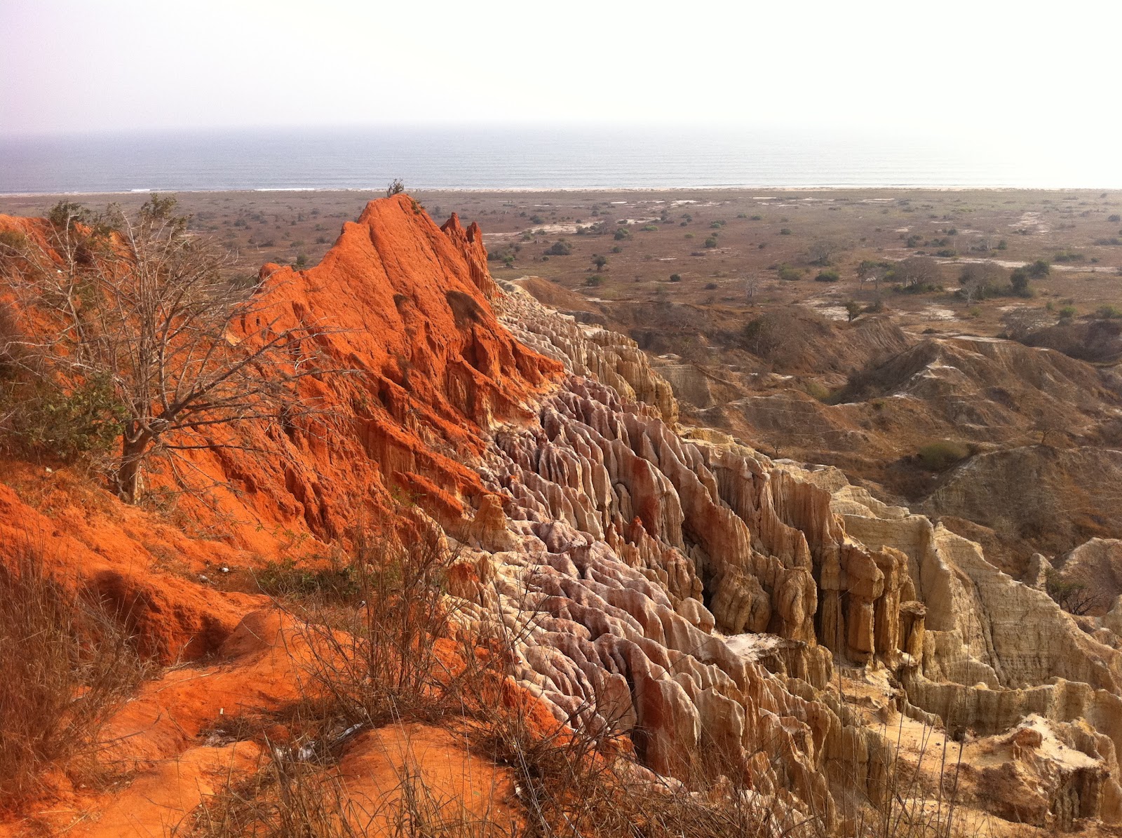 Les Riou en Angola: Miradouro da Lua