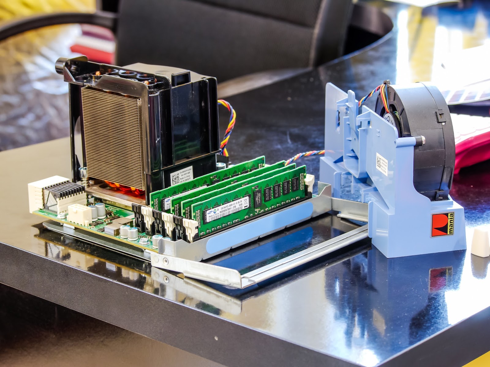 Dell Precision T7500 - могъщ и внушителен | Retro-PC-Mania - ревюта на ...