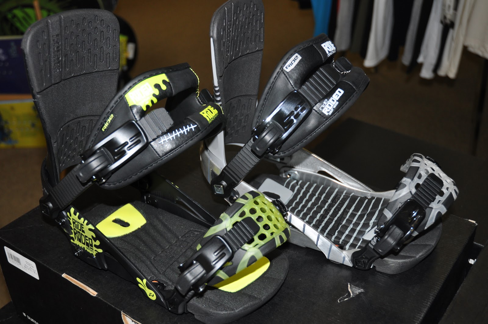 Alpine Ski Shop Daily Drops: Ride Rodeo 2012 Binders--2 colors