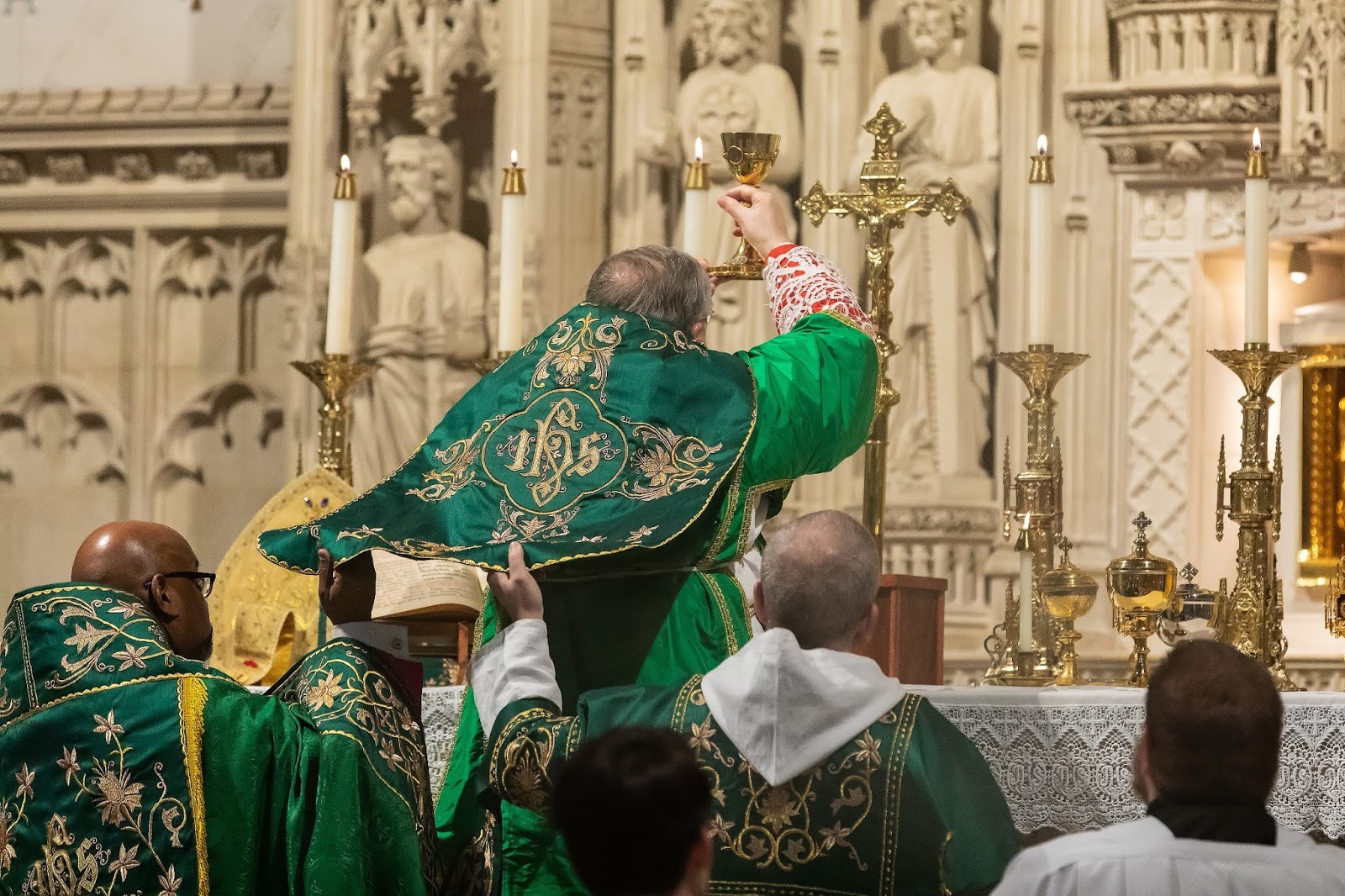 New Liturgical Movement: Tradition is for the Young (17) - Pontifical ...