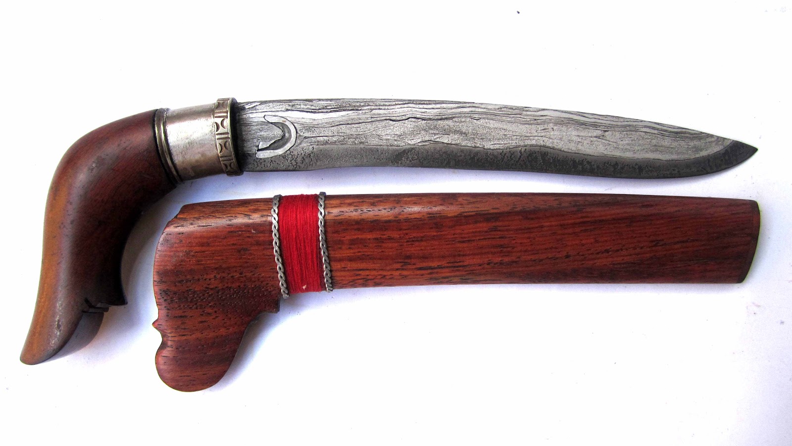 Badik Senjata Khas Sulawesi - Badik Pamor