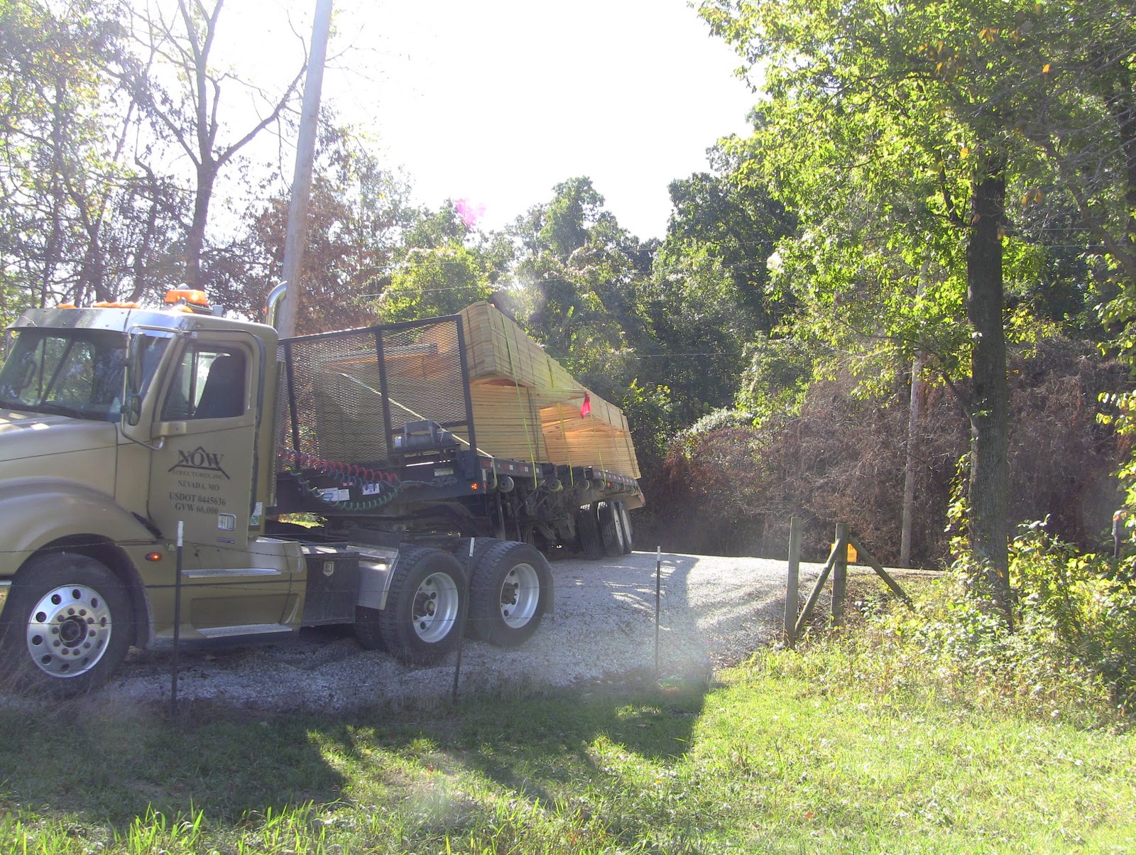 Walnut Springs Construction: Truss Truck Excitement