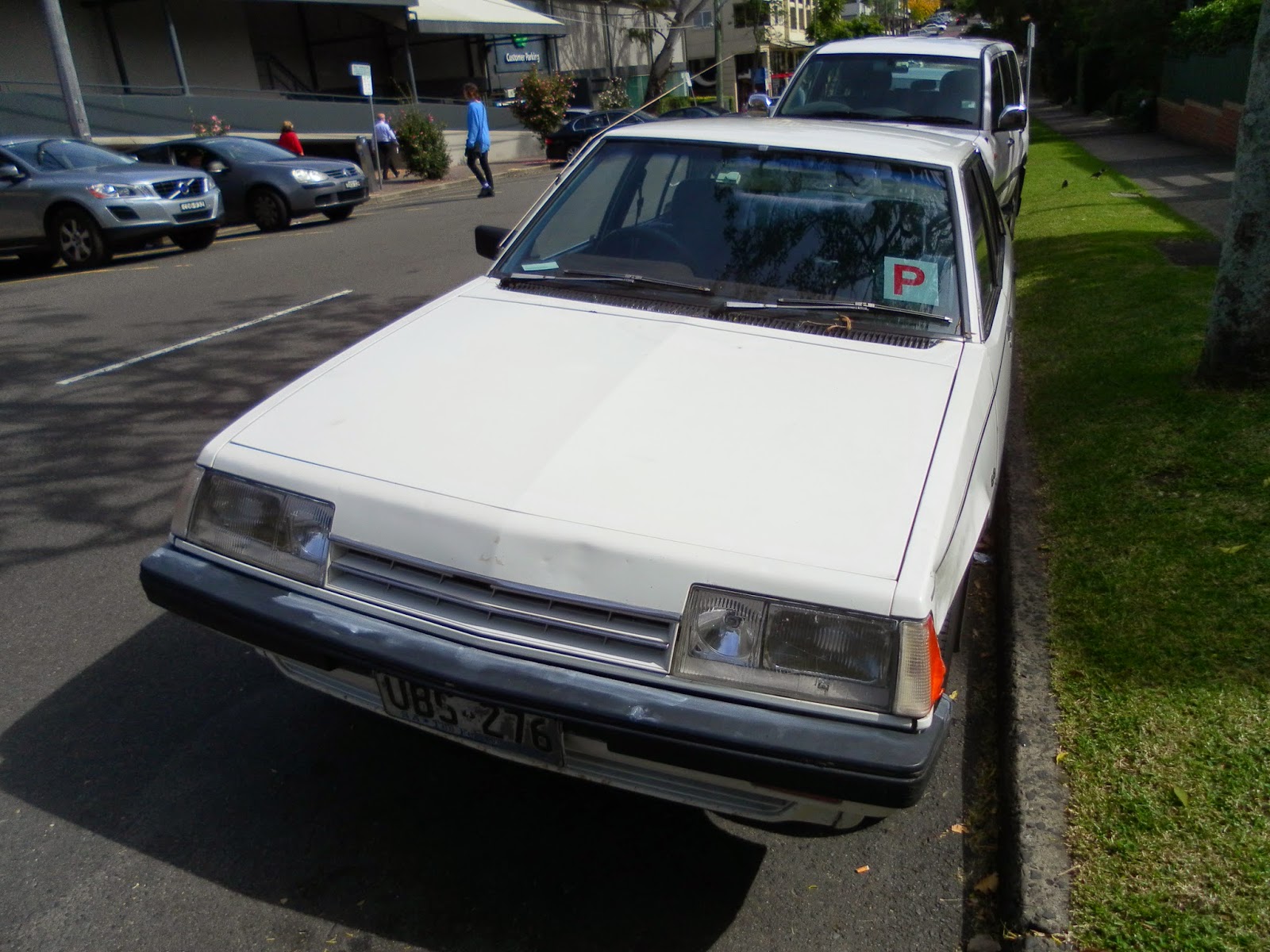 Aussie Old Parked Cars: 1985 Mitsubishi GN Sigma GL 2.6 Sedan