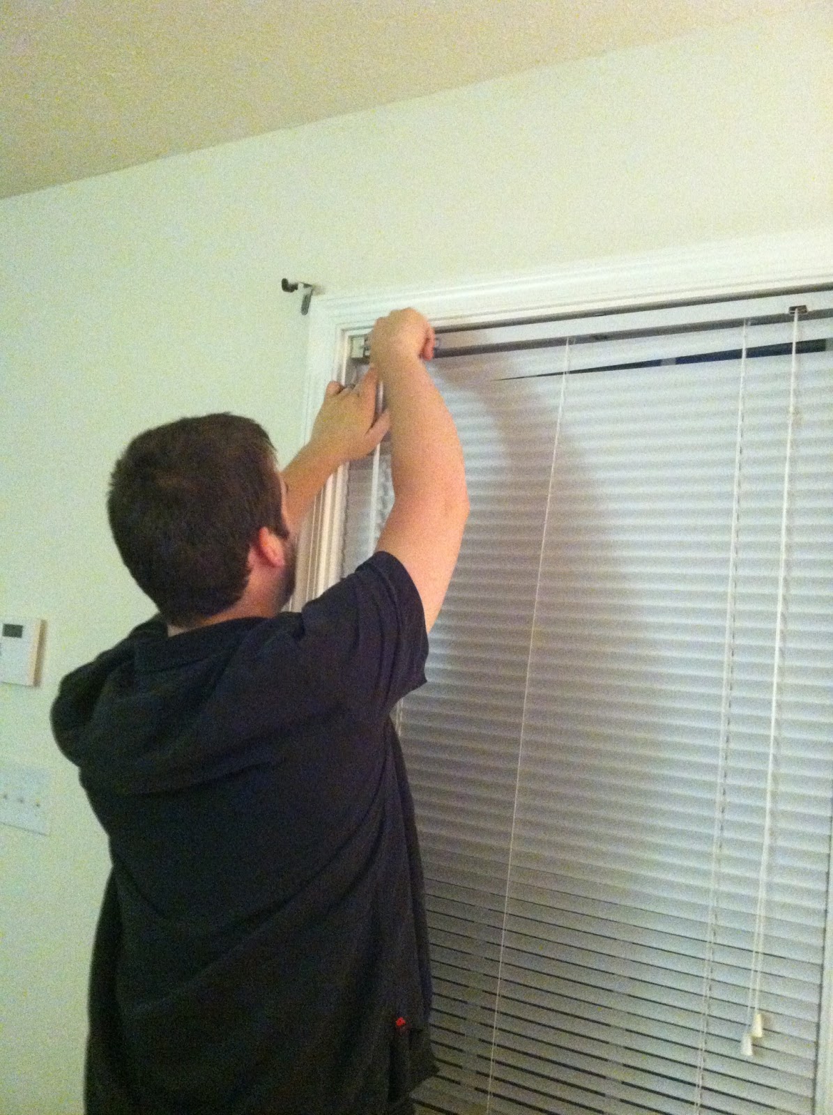 Happily Ever Crafter: DIY-How to Shorten Window Blinds Happily Ever Crafter: DIY-How to Shorten Window Blinds