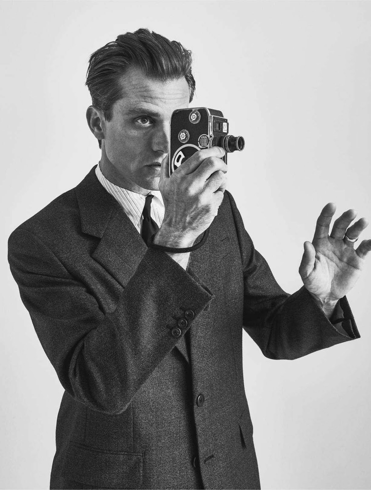 Thom Gwin posa de incógnito para Esquire UK en fotos de Jeremy Liebman