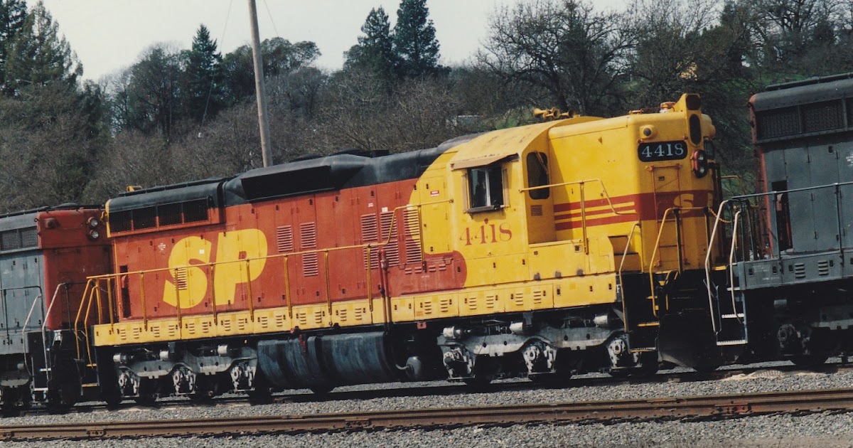 TrainPages: Southern Pacific SD9R #4418