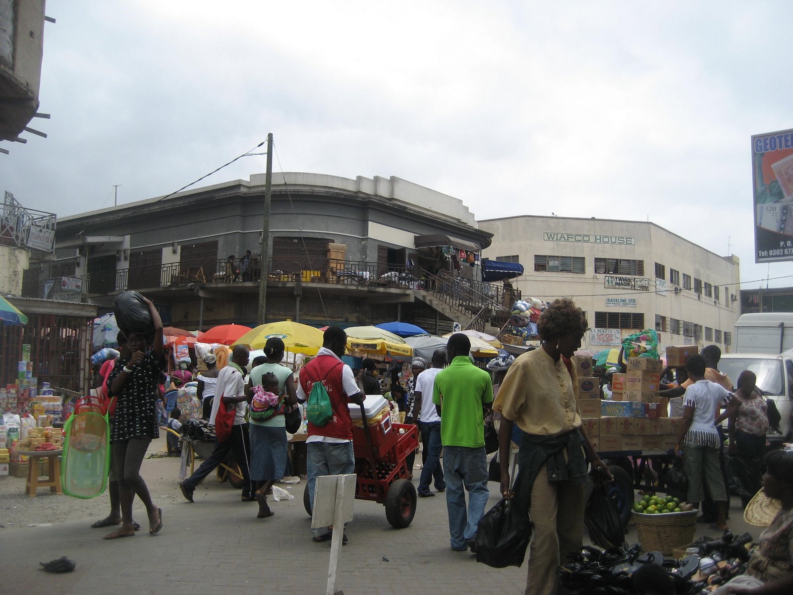 Under the Ghana Sun: To the Market