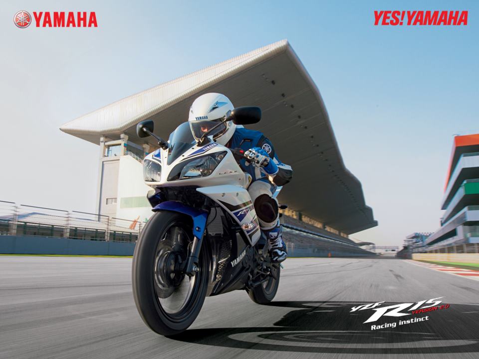 Yamaha R15 2.0 with new colors and graphics | Mech Affection