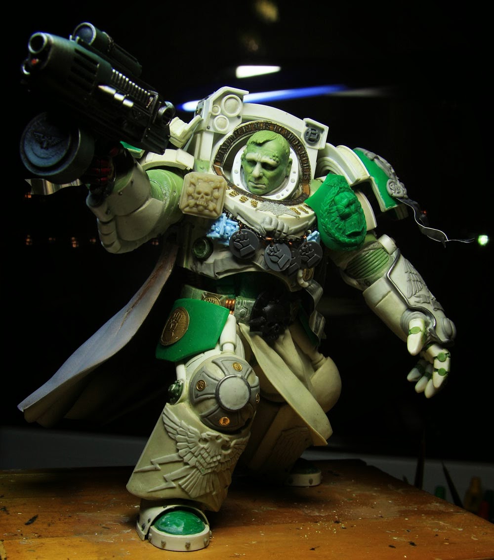 Serpentarium: Captain of the 1st company Crimson fists chapter.