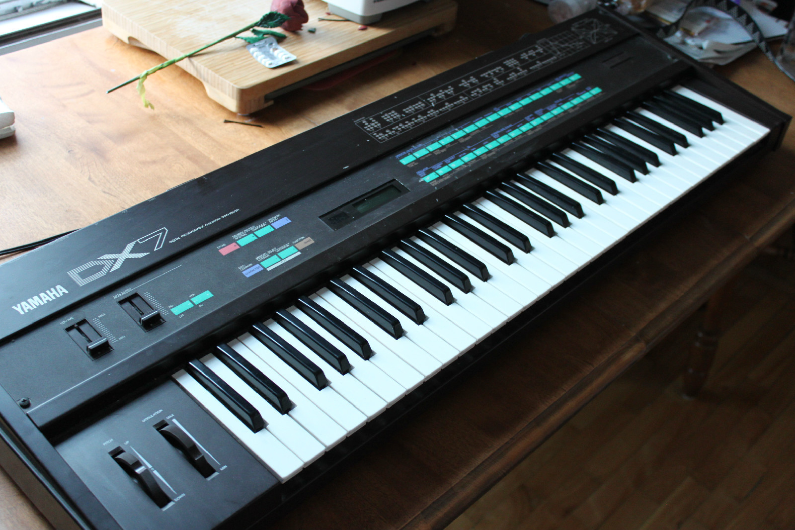 MATRIXSYNTH: Yamaha DX7 with Original Brown Case