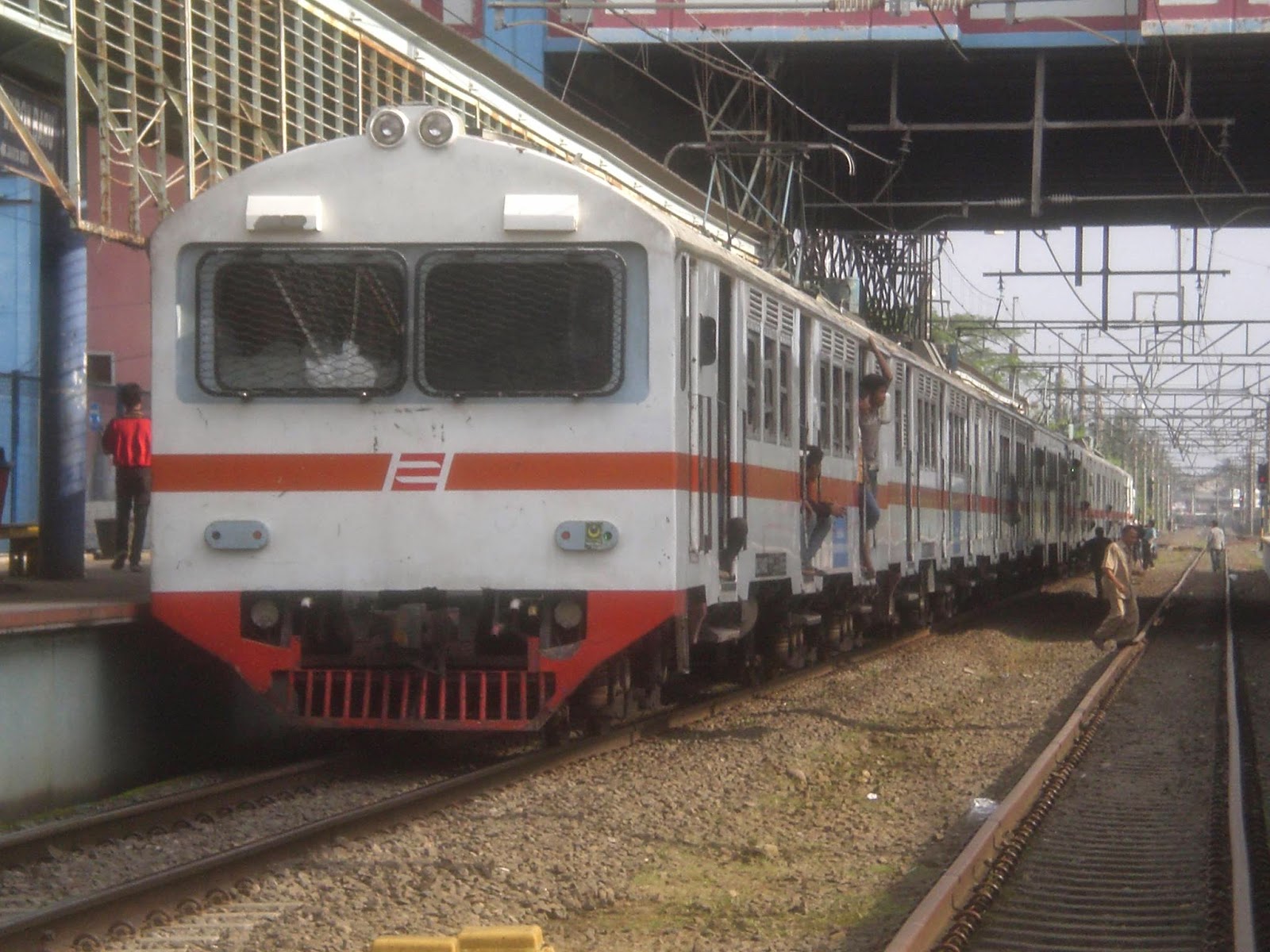 All About KRL EKONOMI : Berkas KRL Non AC