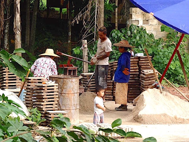 Carnets de voyage de l'AKAriâtre: MYANMAR 3/4: Dans l'ÉTAT SHAN.