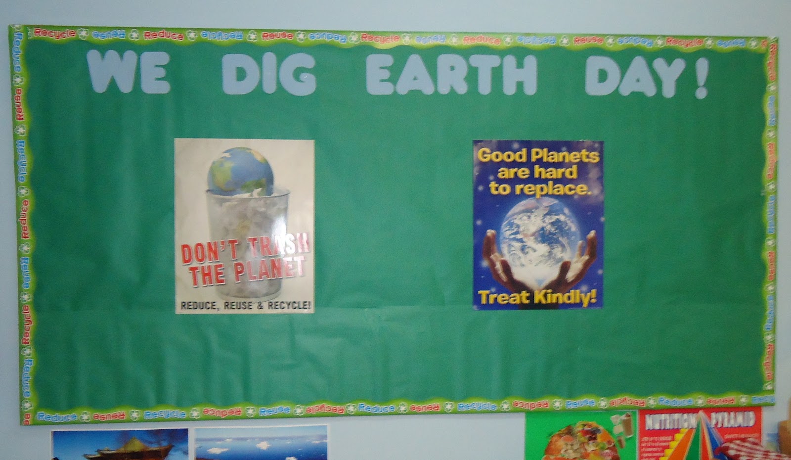 little illuminations: Spring Bulletin Boards