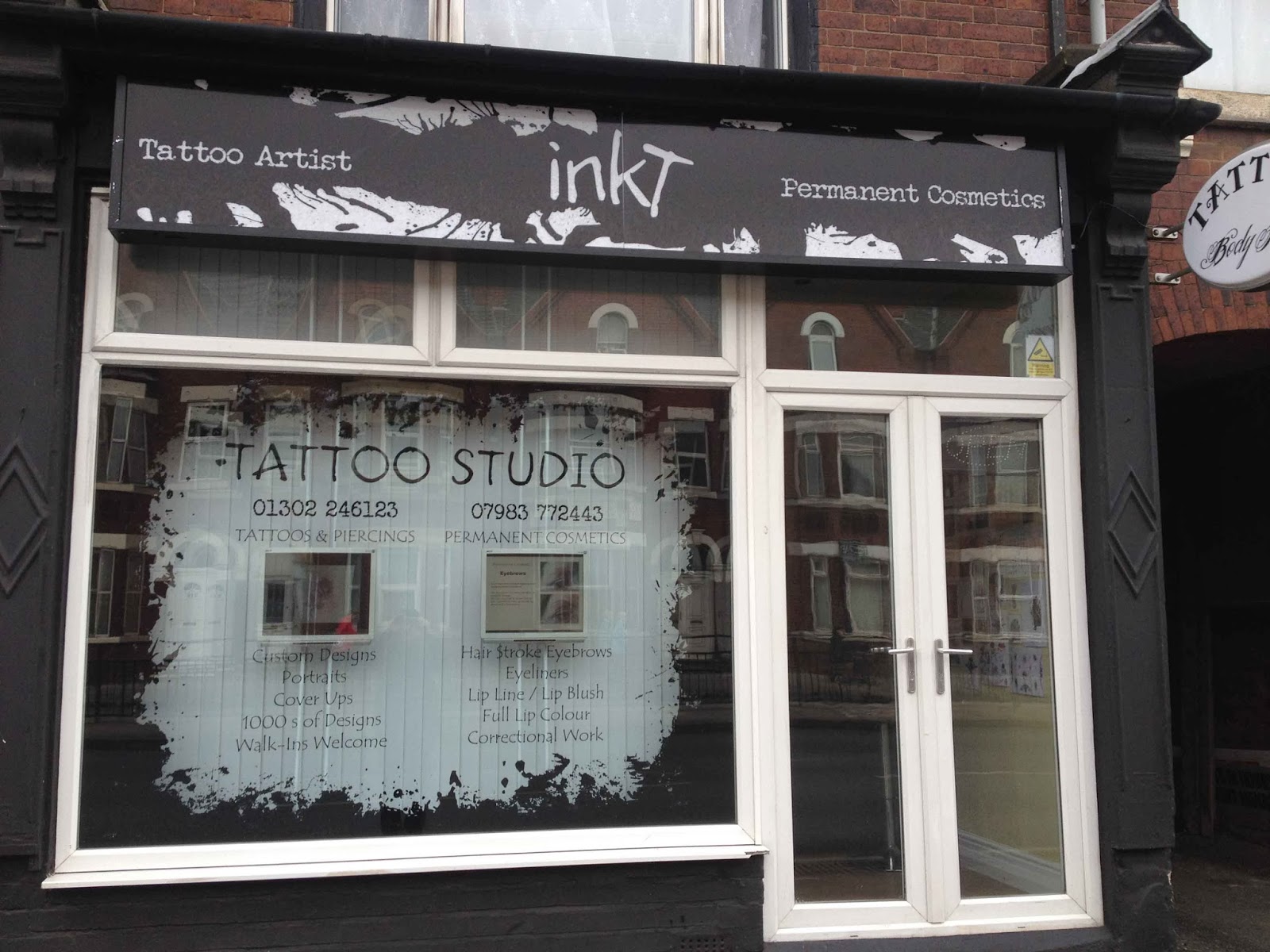 Signline Yorkshire: Signline | Discount Window Graphics