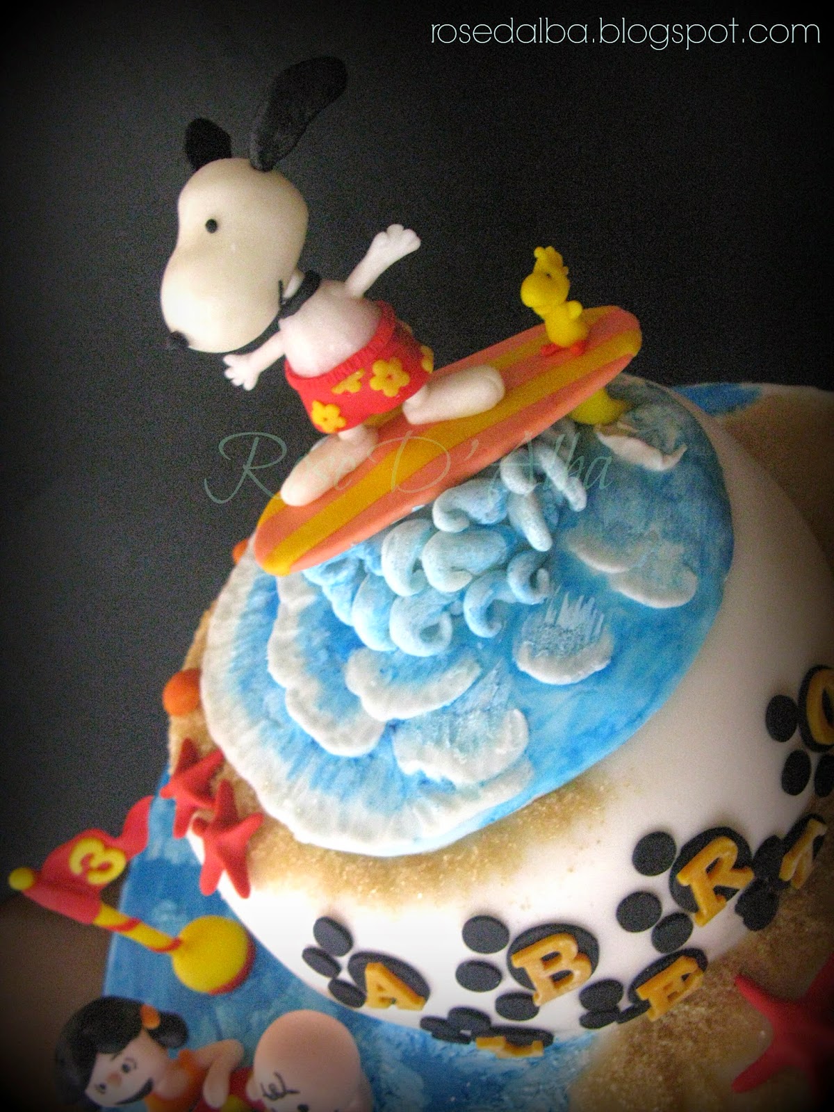 ROSE D' ALBA cake designer: Snoopy cake per il piccolo Alberto