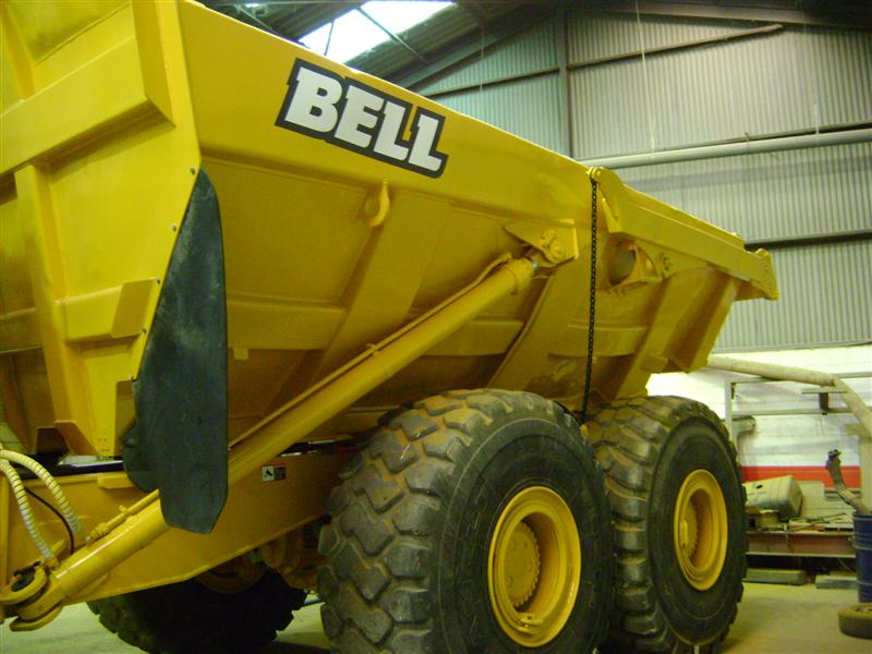 DUMPER BELL 40D 6x6 An 2004 105.000 Euro