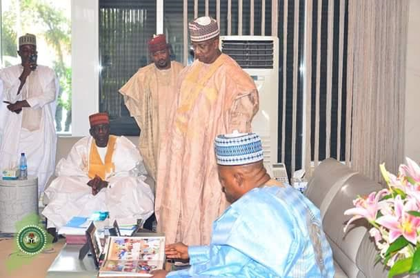Photos: Maiduguri billionaire Alhaji Mohammed Indimi receives Gov ...