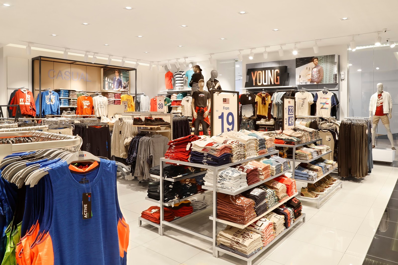 Max Fashion Malaysia launch of its fourth and flagship store in 1 Utama ...