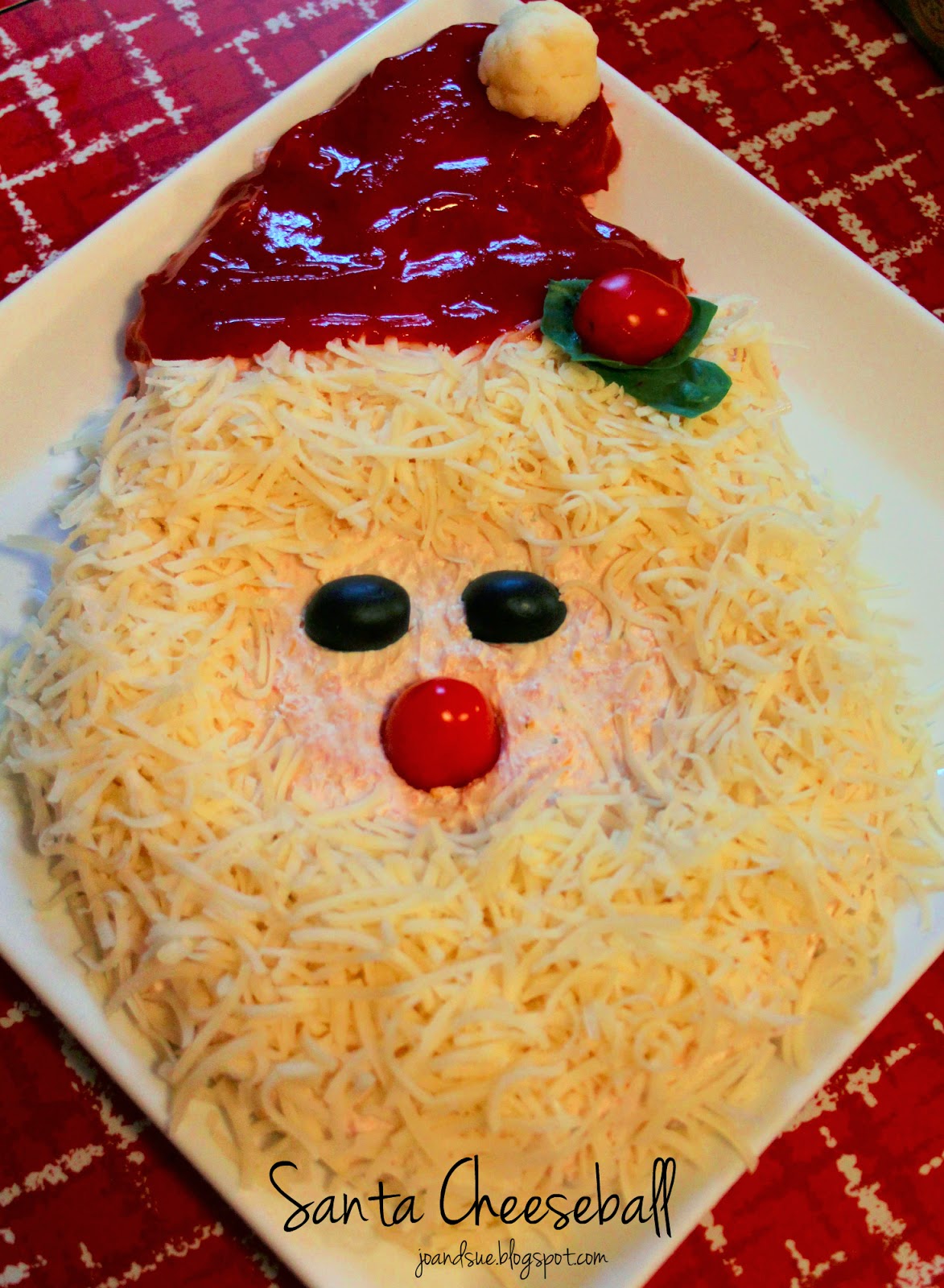 Jo and Sue: Santa Cheese Ball