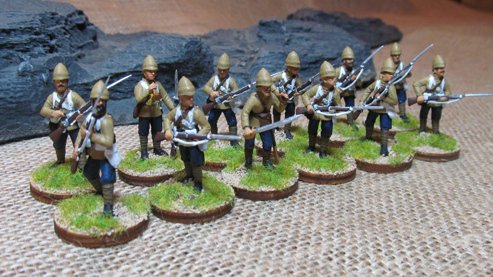 Toy Soldiers and Dining Room Battles: Plastic Perry British Colonial ...