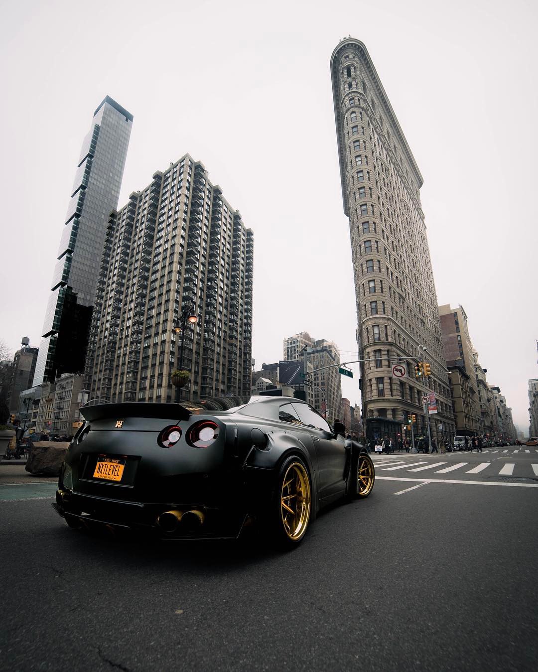 Muscle Cars Americain: GTR R35 "The Ghost Rider" by Liberty Walk