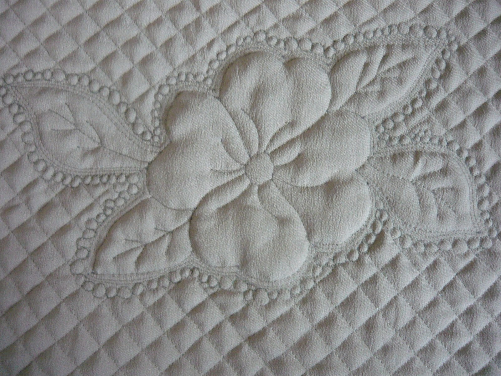 stitchingfarmgirl: Trapunto!!