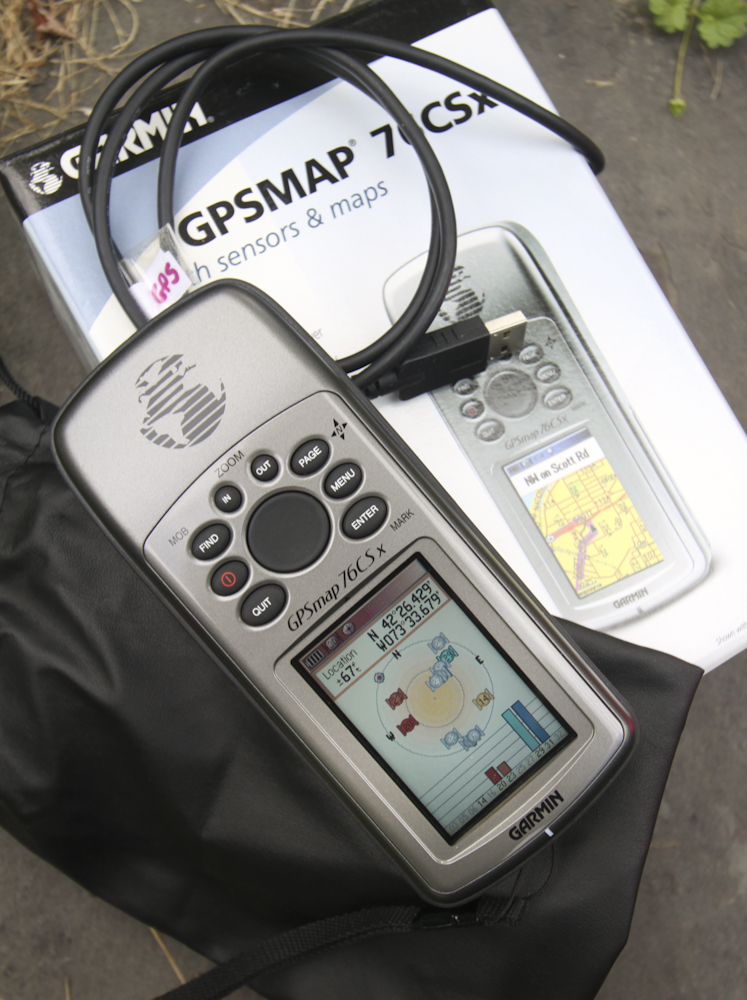 WILLS Z5 W/CHUTE, FLYTEC 4010 VARIO, VERTEX VX-150 RADIO FOR SALE