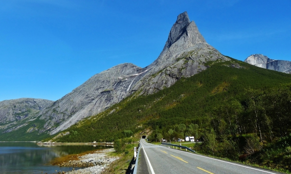 Nordis's NaturFoto: Stetind, Norway's national mountain and the nature.