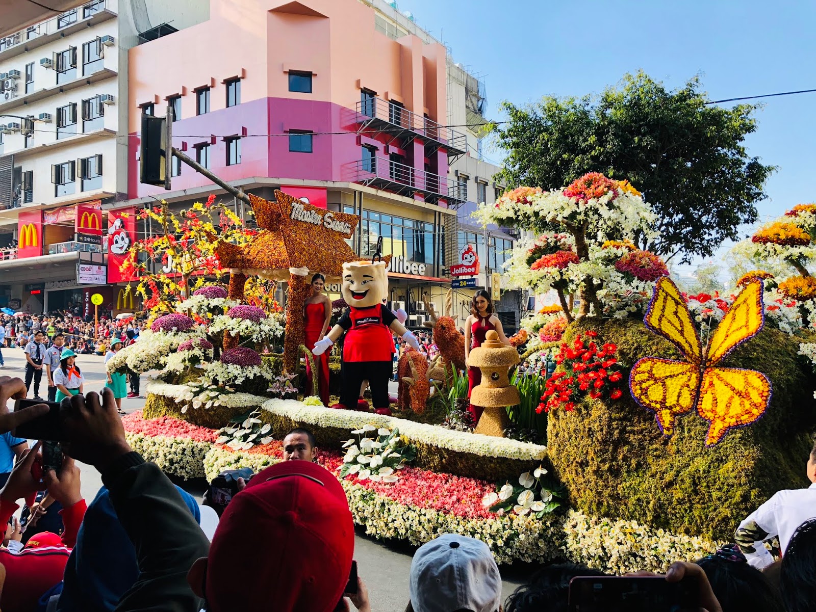 PARUTANGEL ADVENTURES: PANAGBENGA FESTIVAL GRAND FLOAT PARADE 2019