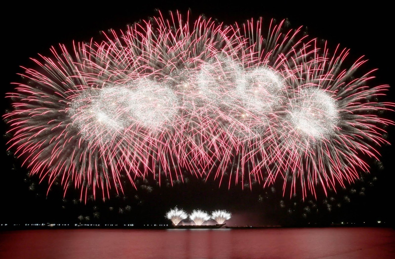 Getting Smarter and Smarter...: Com funcionen per dins els focs artificials