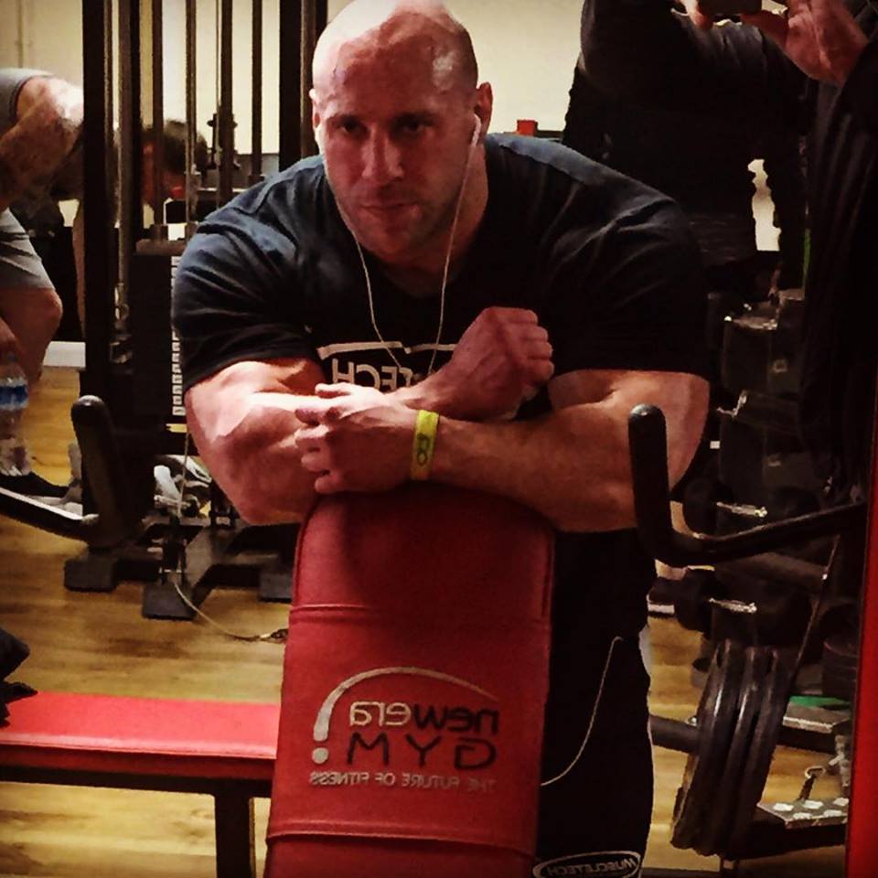 Worldwide Bodybuilders: Raging British bull Rob Cannon