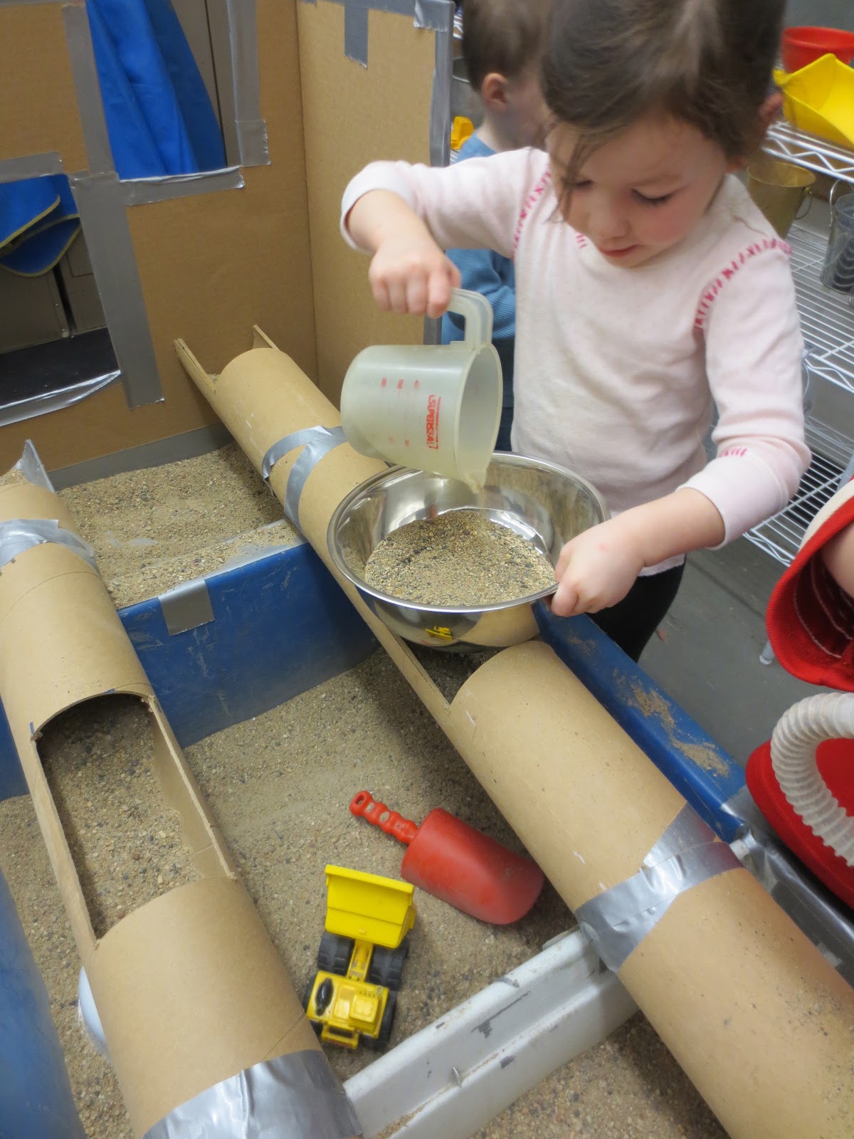 SAND AND WATER TABLES: VERTICAL BOXES WITH HORIZONTAL TUBES