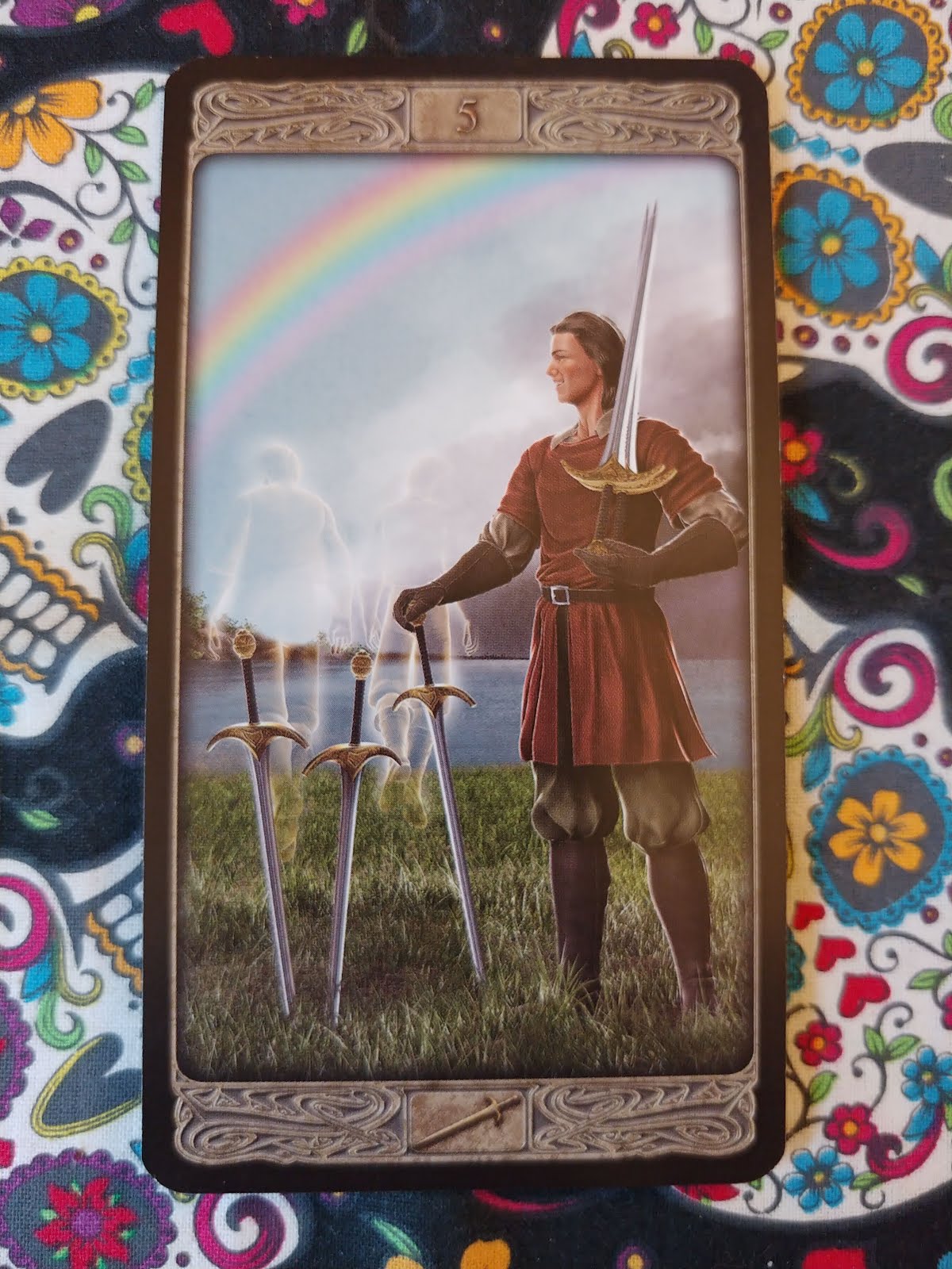 The Itinerant Librarian: Deck Review: Ghost Tarot