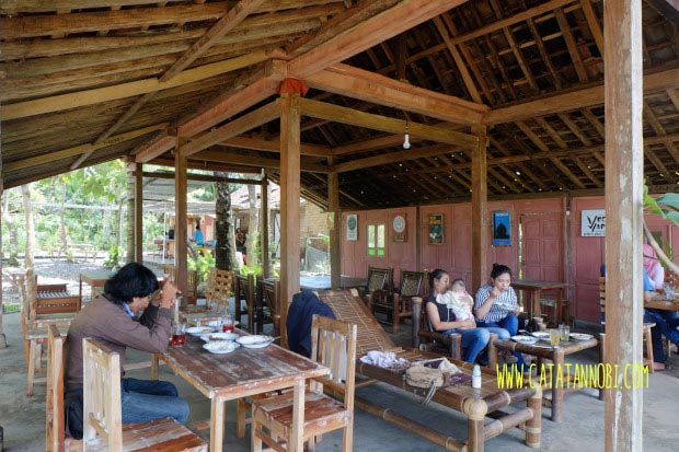 Geblek Pari, Jogja - Warung Pinggir Sawah Dengan Sajian Khas Pedesaan ...